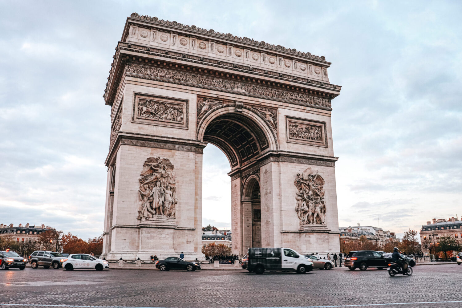 10 lugares IMPRESCINDIBLES que ver en PARÍS que todo turista de...